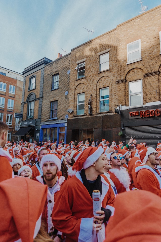 Bad Santa Bar Crawl - Hub50House